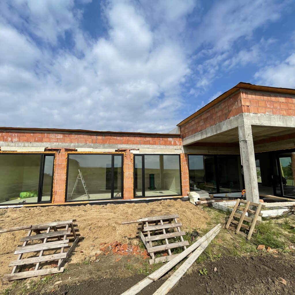 Durchführung | Ein schönes Einfamilienhaus mit Blick auf den Wald | Feneste